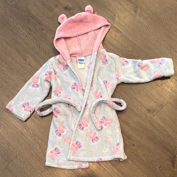 Peppa Pig | Pajamas | Peppa Pig Kids Robe With Pink And Purple Design ...